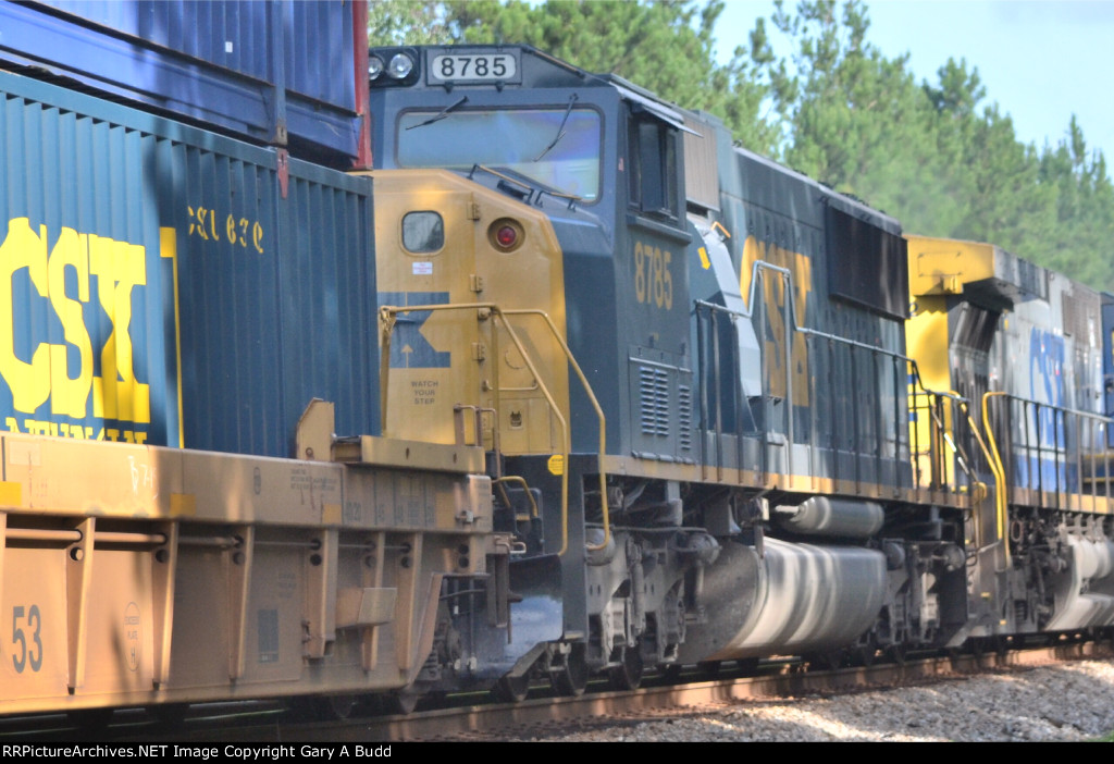 CSX SD60M 8785